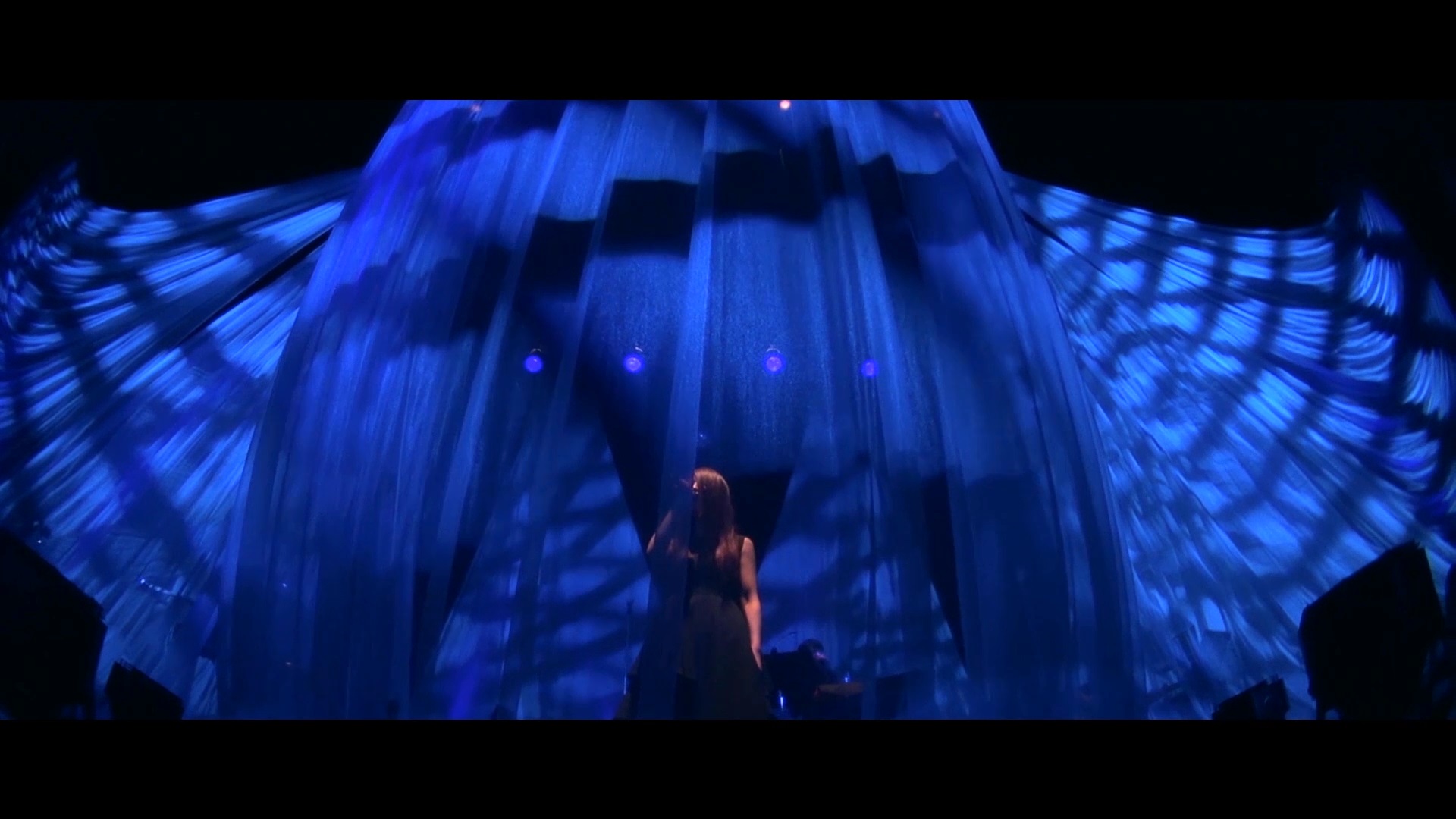 東京グローブ座にて行われたワンマンライブ Uru Live「 SS 」のライブ映像を公開！｜Uru Official Website ...